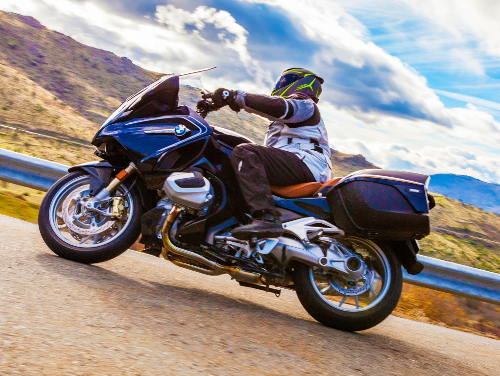 PRUEBA BMW R1250 RT 2019: LA MEJOR RUTERA… OTRA VEZ - motorADN.com
