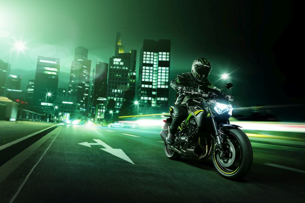 PRUEBA KAWASAKI Z900 2020: VERDE AÚN MAS BRILLANTE - motorADN.com