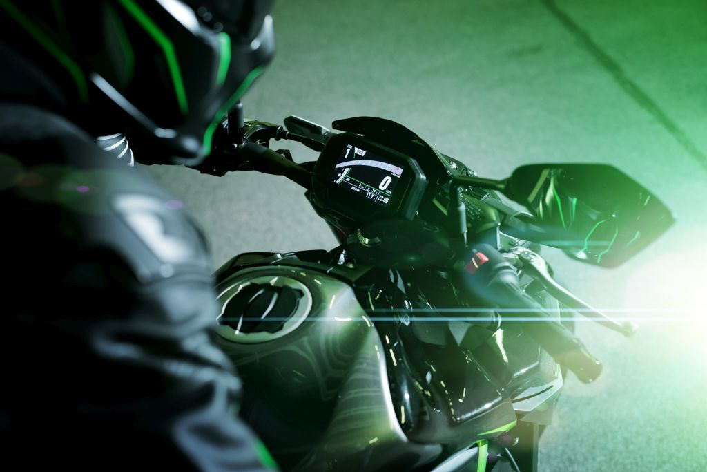 PRUEBA KAWASAKI Z900 2020: VERDE AÚN MAS BRILLANTE - motorADN.com