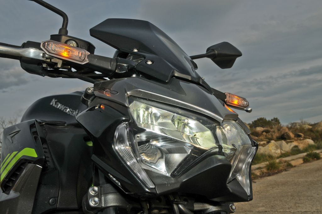 PRUEBA KAWASAKI Z900 2020: VERDE AÚN MAS BRILLANTE - motorADN.com