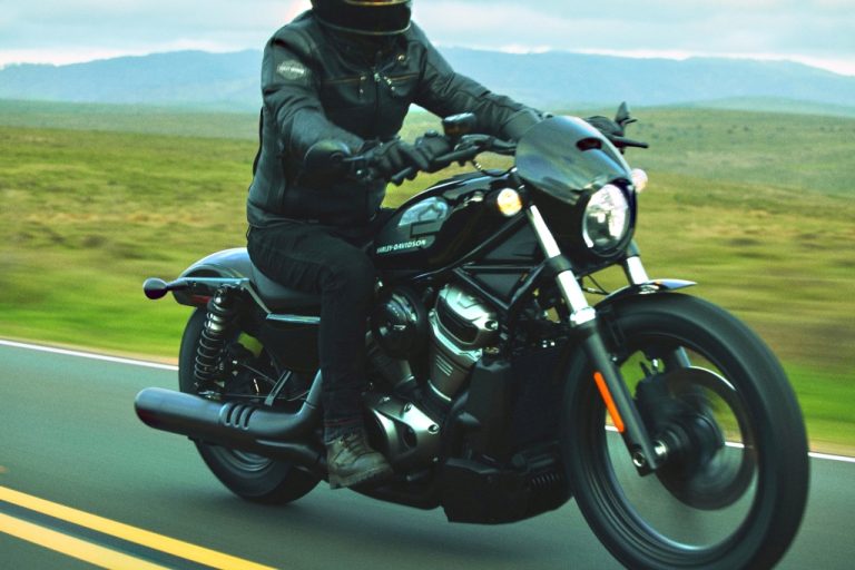 PRUEBA HARLEY DAVIDSON NIGHTSTER 975 2022: LA NOBLE SUCESORA - motorADN.com