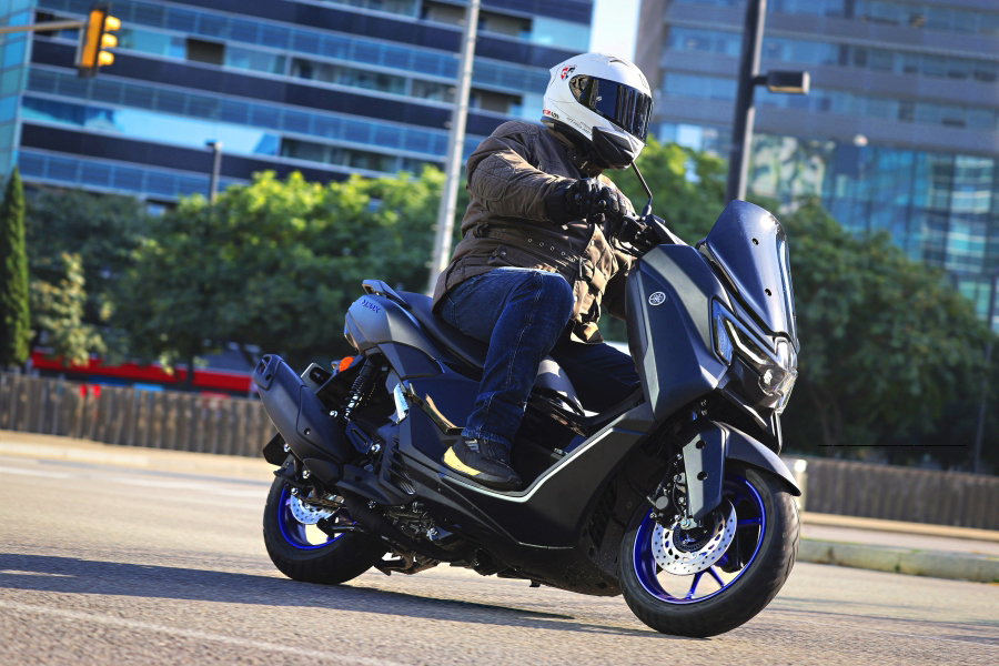 PRESENTACIÓN YAMAHA NMAX+TECH MAX 125: MAX TECNOLOGÍA, MAX SPORT ...
